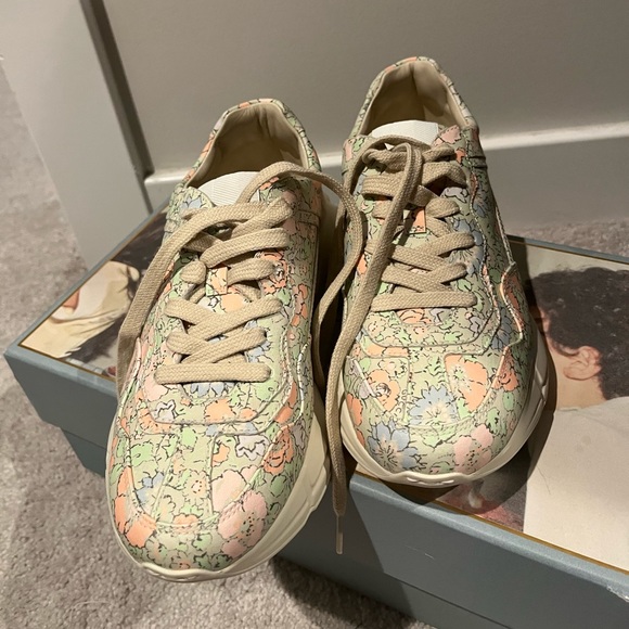 Gucci | Shoes | Gucci Rayton Floral Sneakers Size 37 | Poshmark